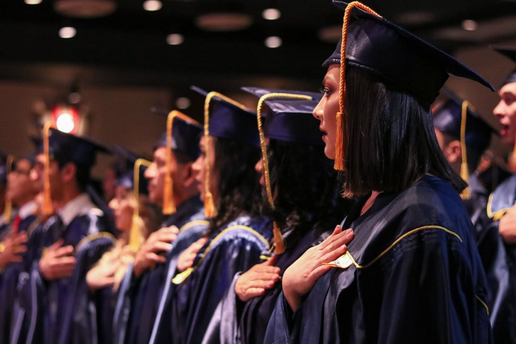 Honores académicos: cómo obtenerlos y qué significan